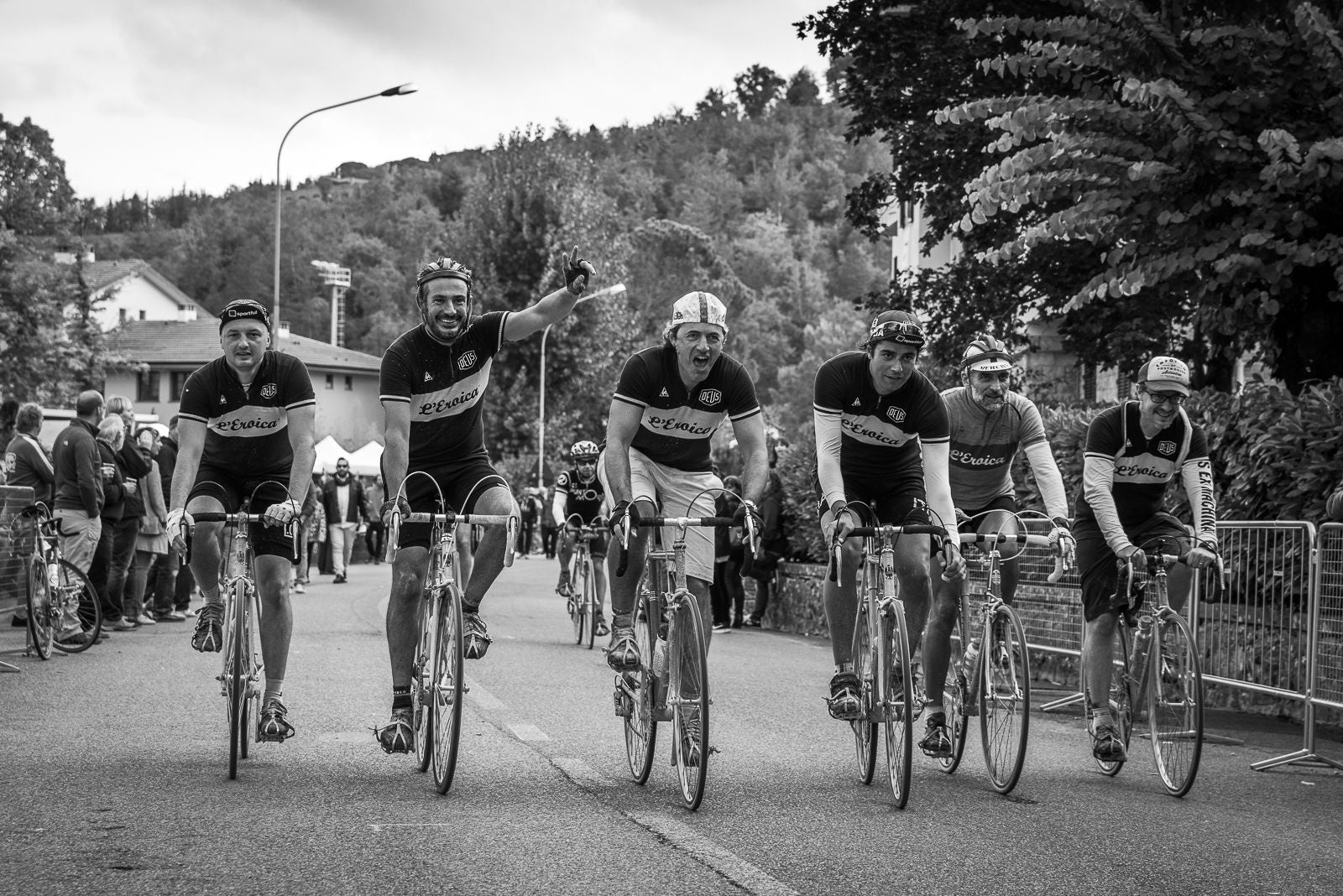 Deus Cycleworks at L'Eroica – (UK) Deus Ex Machina