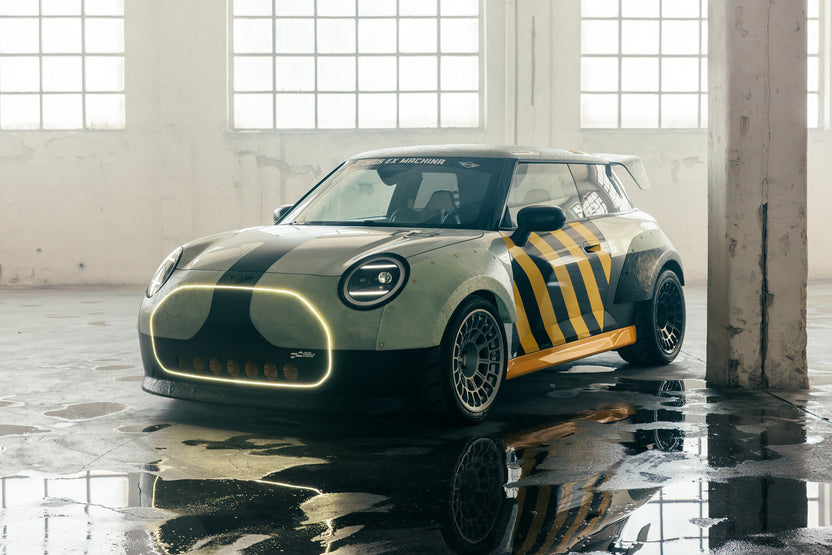 MINI JCW x DEUS – (UK) Deus Ex Machina